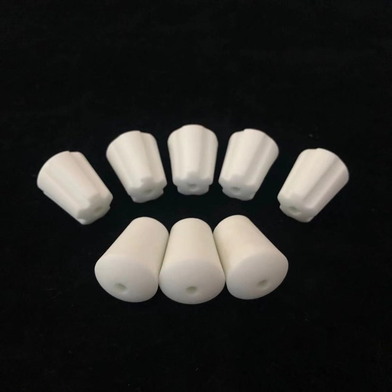 White Color Steatite Ceramic Insulator Medium Size Heat Resistant ...