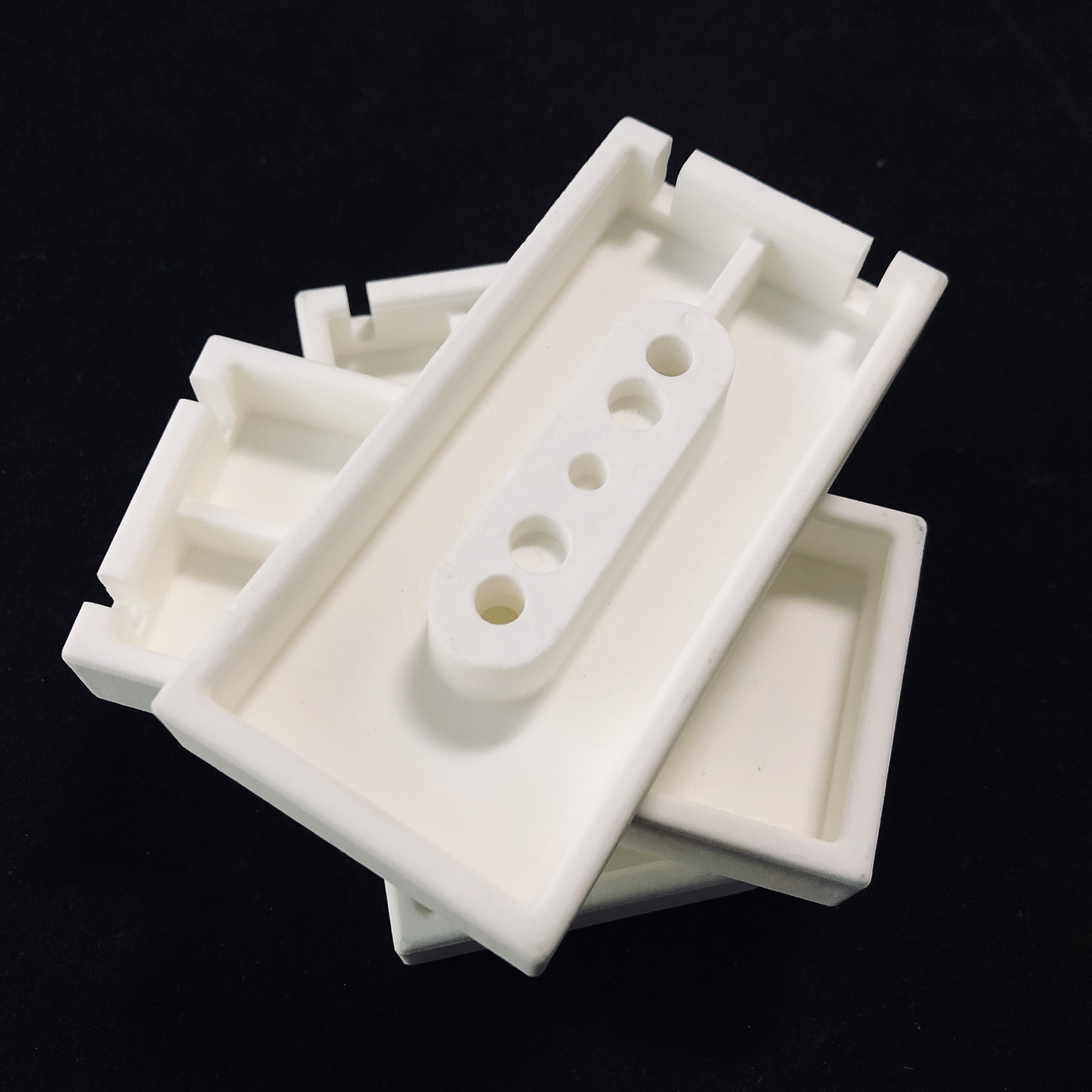 Steatite Ceramic Insulating Machine Parts Boat Resistor Insulator